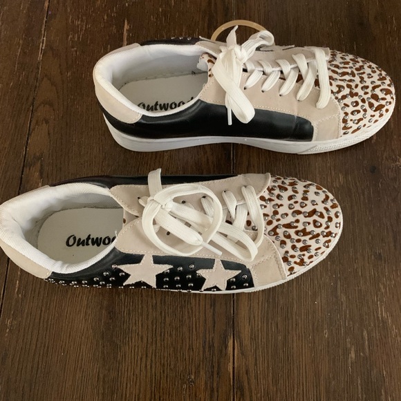 Outwoods | Shoes | Outdoors Size 9 White Black Brown In Color | Poshmark